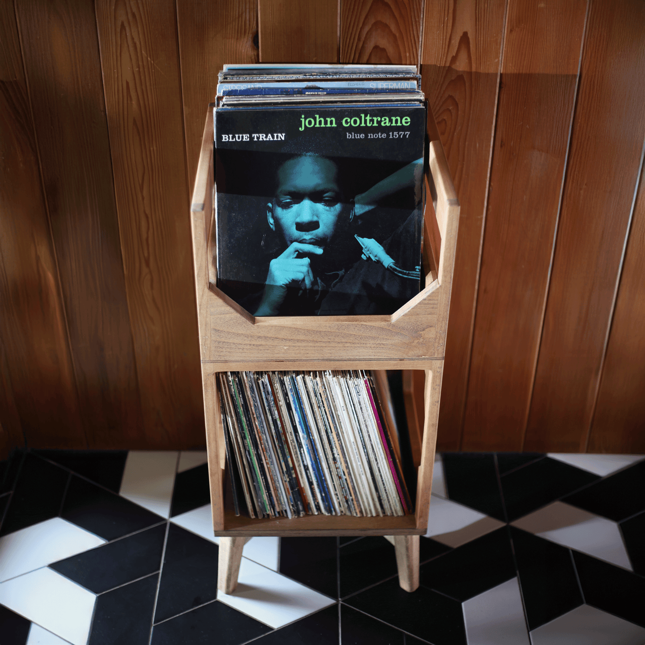 The Deluxe Jr. Vinyl Record Storage – WickerWoodWorks